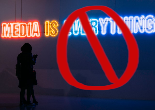 I Uninstalled My Social Media – Matthew 22:35-40 – Kathy Sheldon Davis